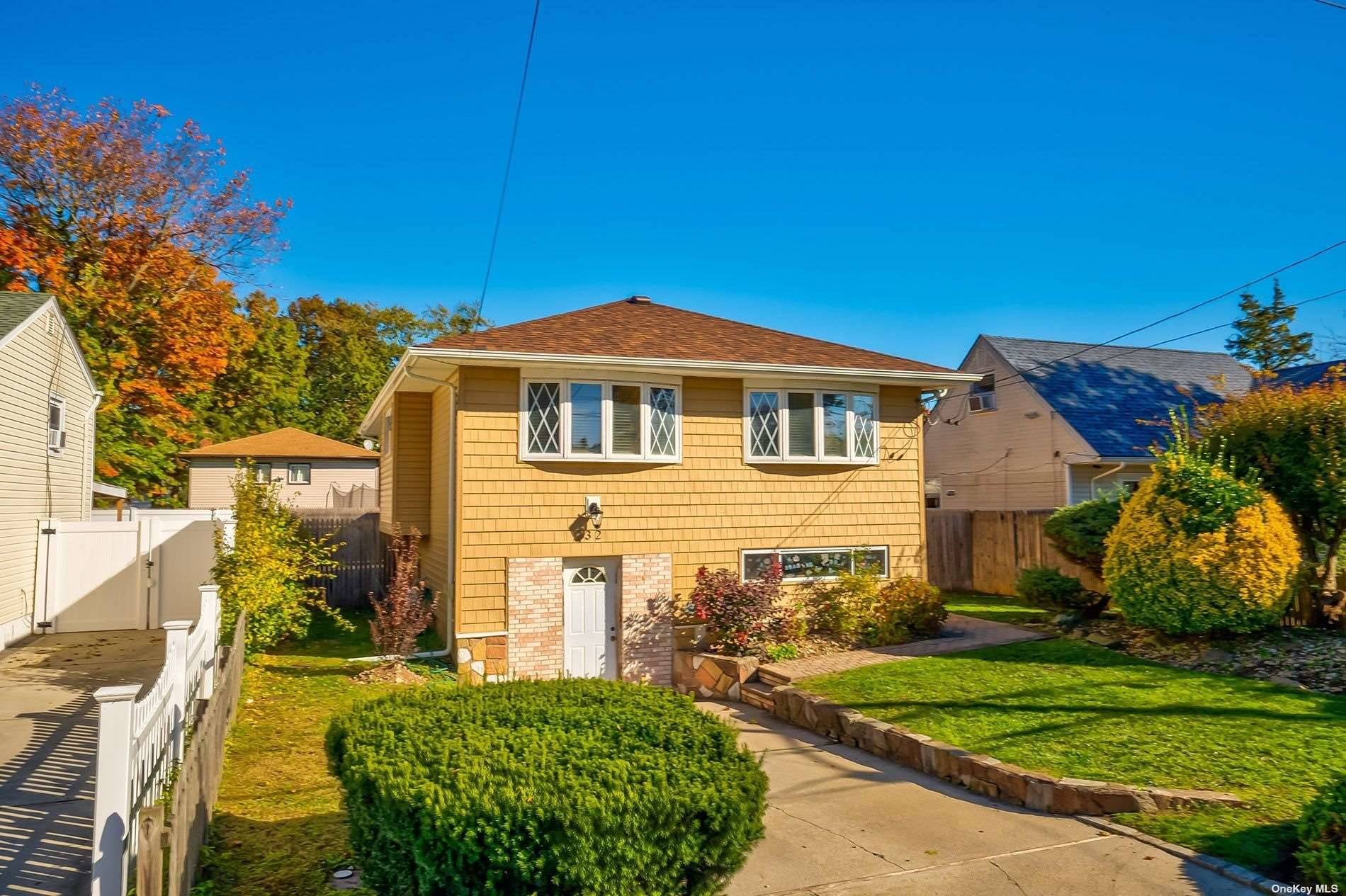 已售 $56万5 SOLD - 232 Rushmore Street, 长岛 西布雷 Westbury , NY 11590 | SOLD ...