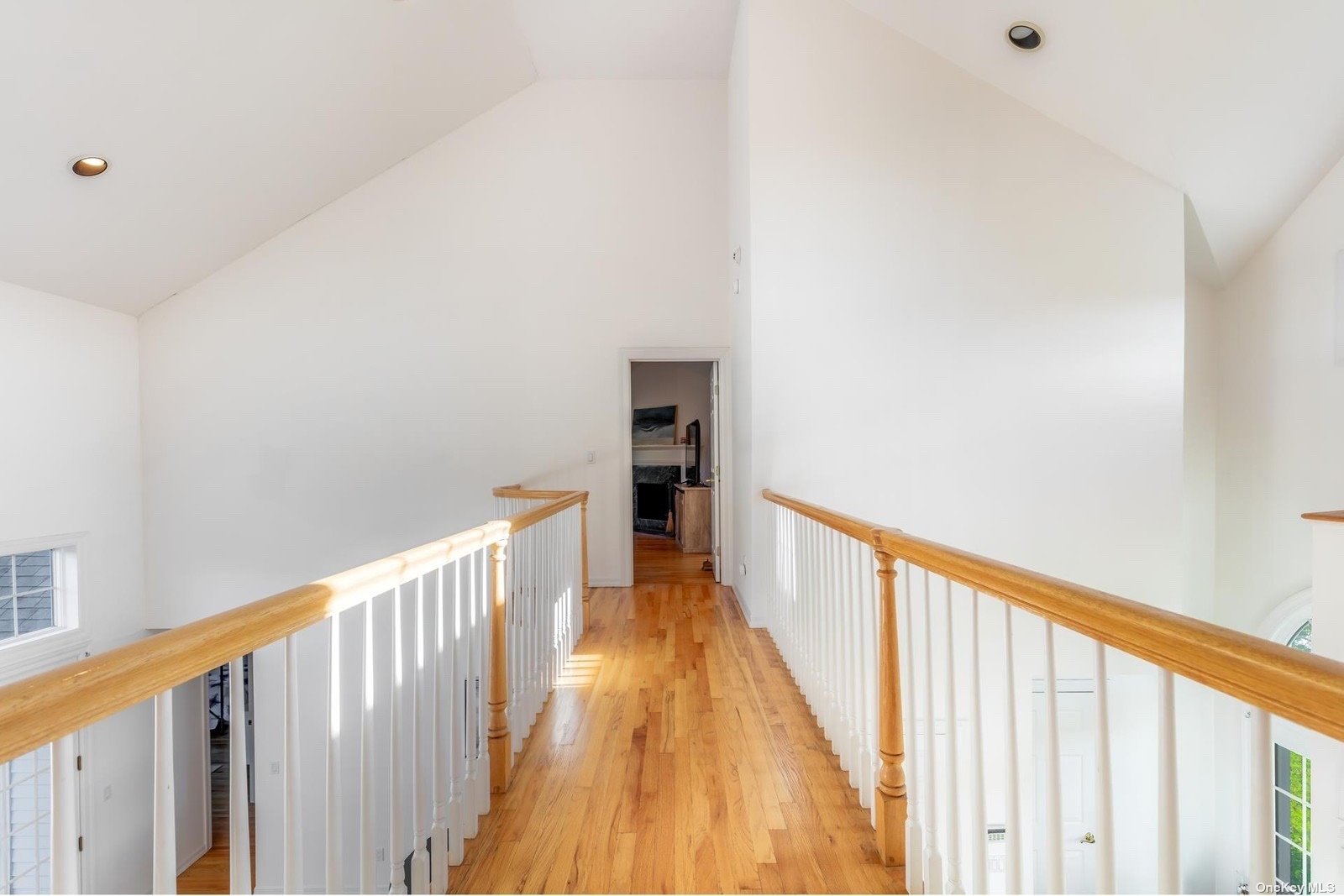 合约中 $899万5 CONTRACT - 24 St Marys Lane, 东长岛 汉普顿 Amagansett , NY 11930 ...