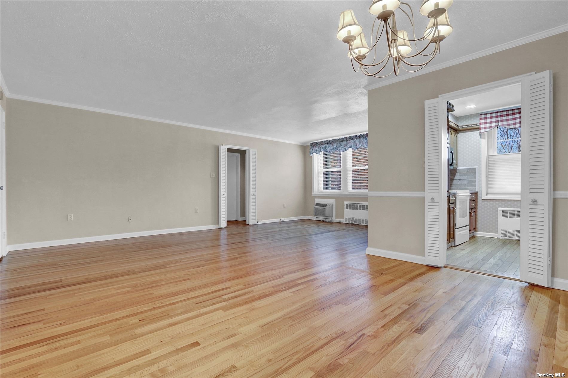 계약중 $44만9천 CONTRACT - 101 Second Street #A10, 롱 아일랜드 Garden City , NY ...