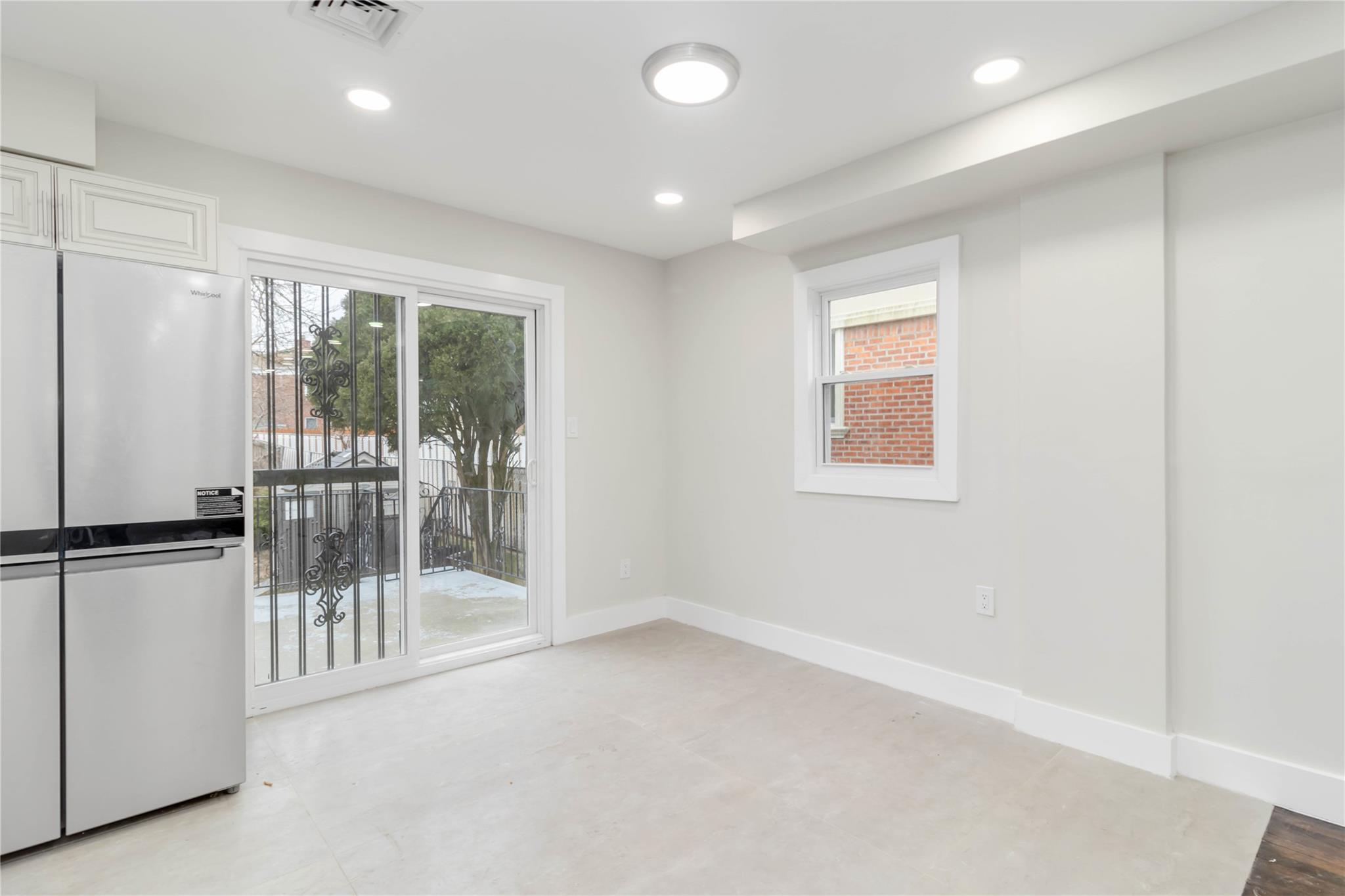 合约中 $99万9 CONTRACT - 166-30 Willets Point Boulevard, 皇后区 白石镇 Whitestone ...