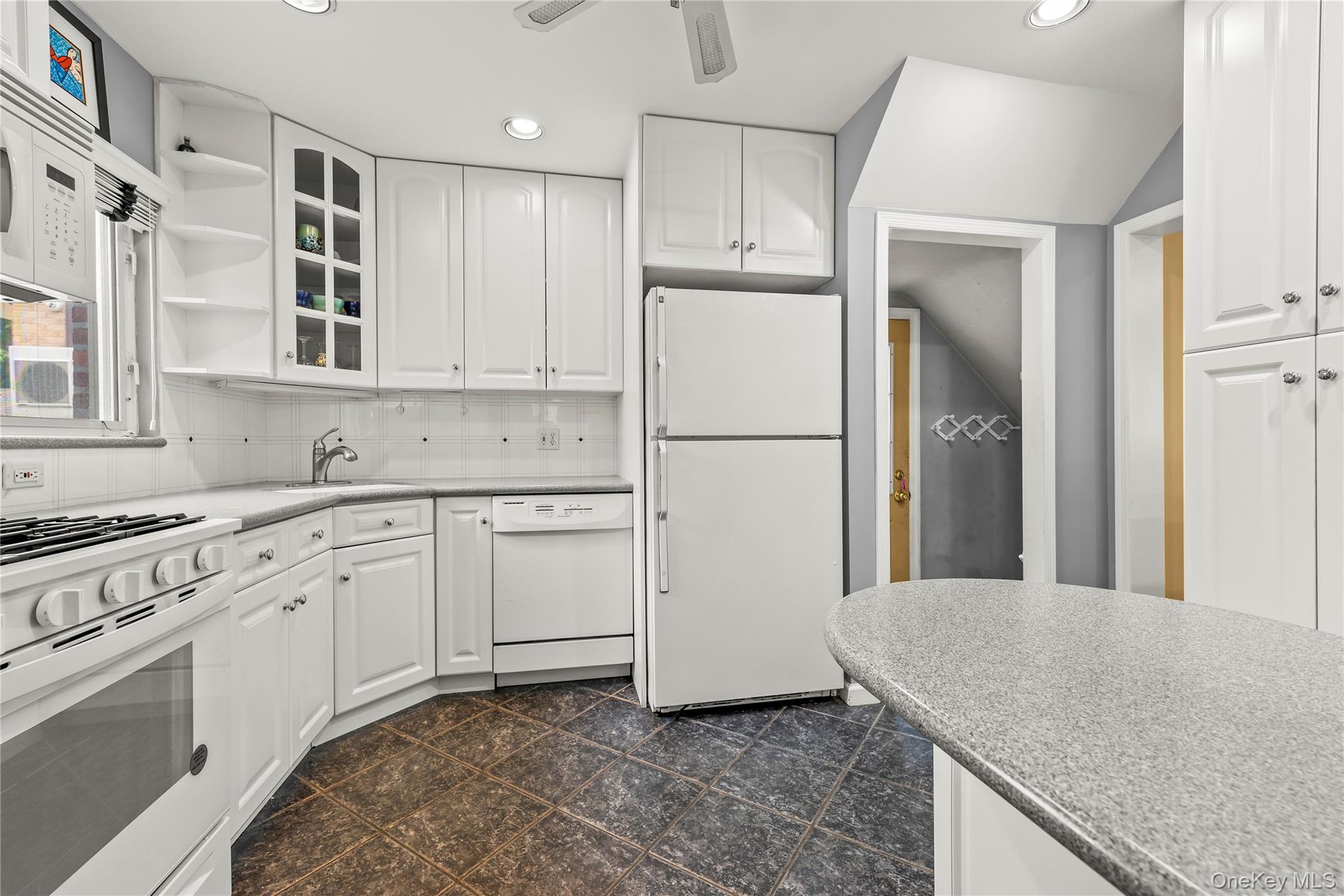 $1,258,000 CONTRACT - 7342 180th Street, Fresh Meadows , NY 11366 | MLS ...